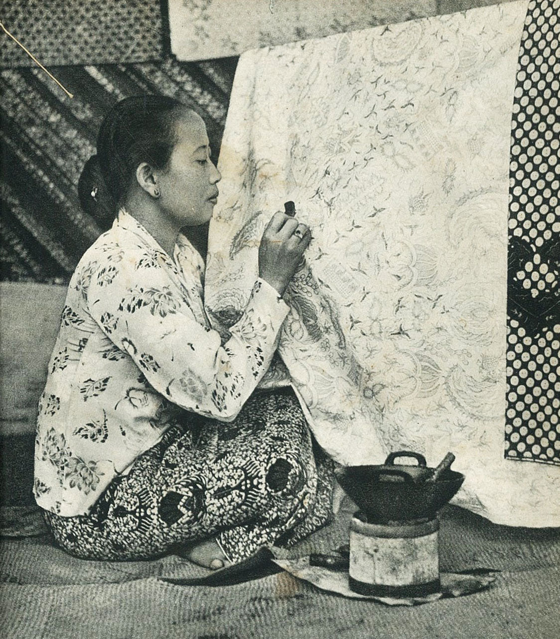 The History and Meaning of Batik: Javanese Art, Tools, and Techniques ...